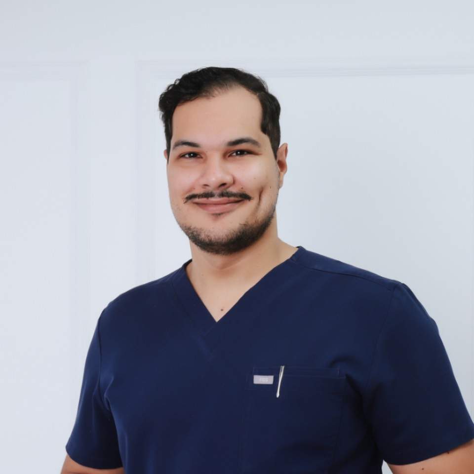 Dr. Giancarlo Longo Burgos (@urolongo) · atom.bio website