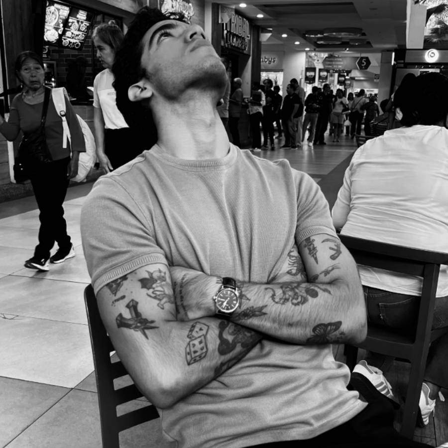 Eric Correa (@iam_ericorrea) · atom.bio website