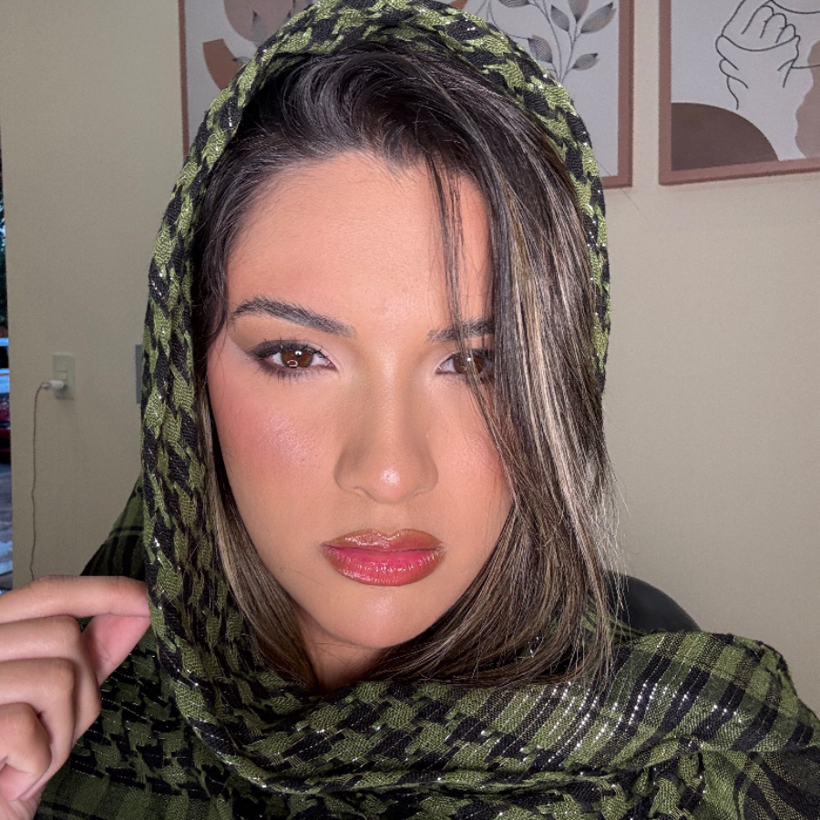 Ali Torres - Official Links & Social Media | atom.bio