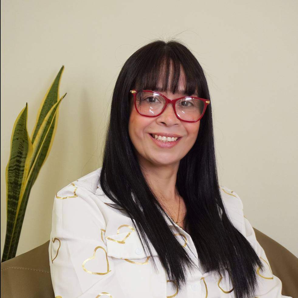 Maria Alejandra Acosta - Official Links & Social Media | atom.bio