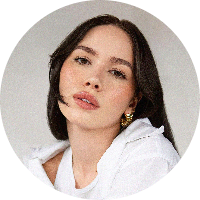 Stephanie Serrano - Official Links & Social Media | atom.bio